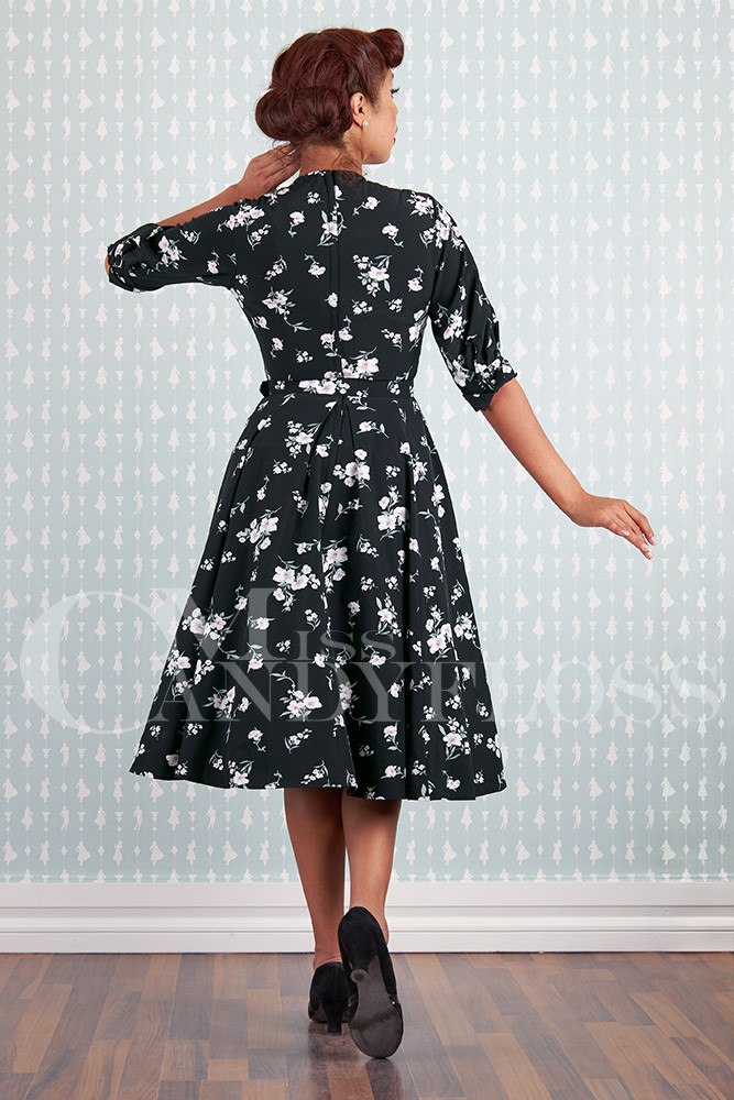 Miss Candyfloss - Jamie-Lou